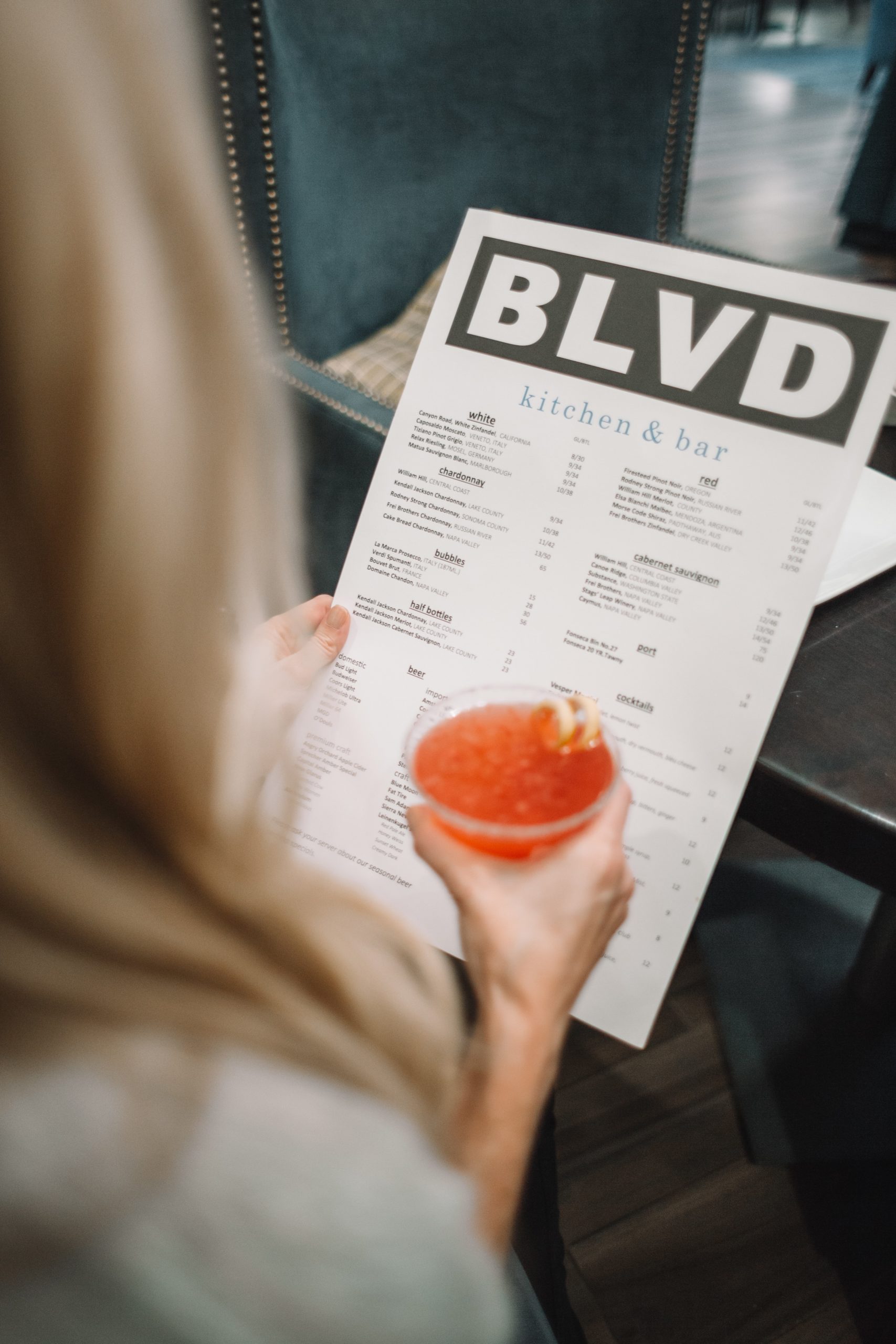 5 Things You Didn't Know About People Who Read the Menu Before Eating ...